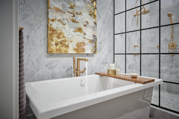Invari® | H2Okinetic® Round Multi-Function Showerhead