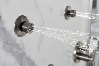 Essential™ Shower Series | Hydrachoice Max® Round Body Spray Trim