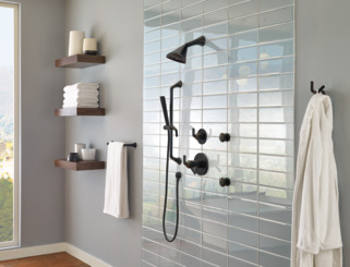 Essential™ Shower Series | Touch-Clean® Round Body Spray