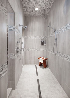 Essential™ Shower Series | Touch-Clean® Round Body Spray